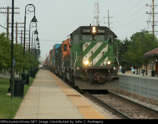 BNSF 7046